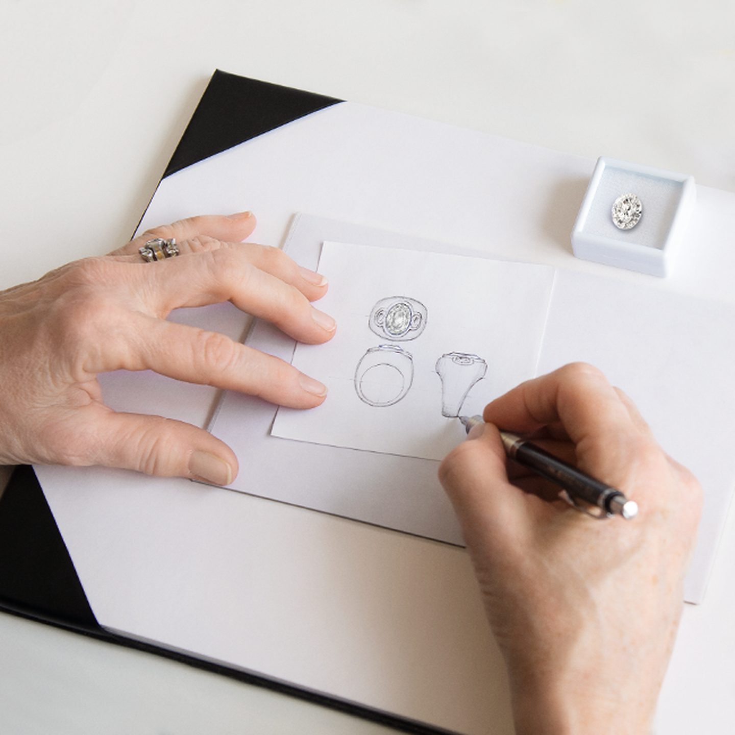 Jewelry & Watch Store Calgary - CF Chinook Centre | Maison Birks