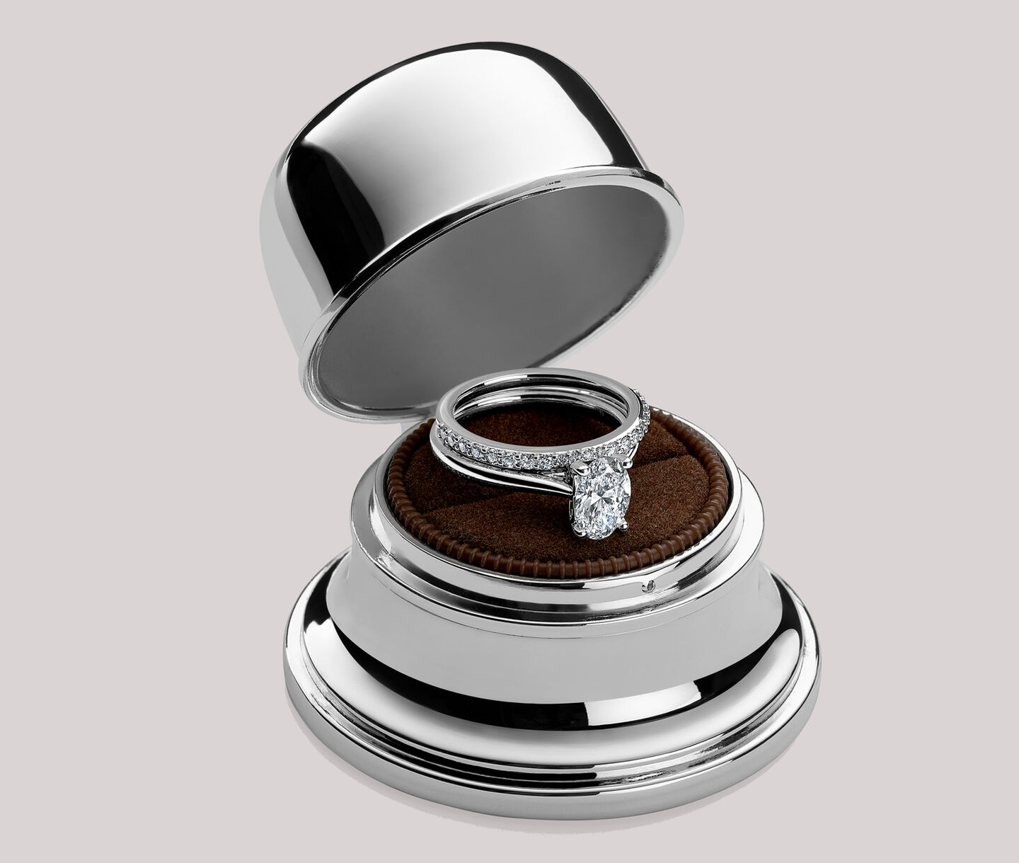 Guide to Buying an Engagement Ring